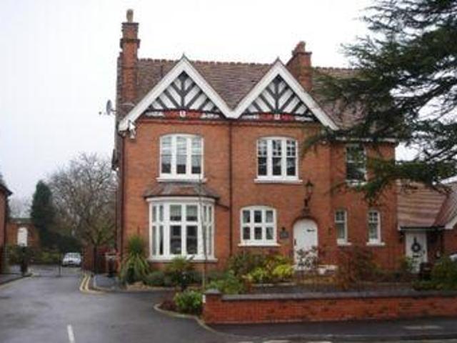 2 Bedrooms Flat for rent in Lichfield Road, Sutton Coldfield, W Midlands B74