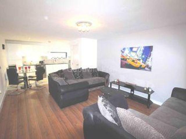 2 Bedrooms Flat for rent in Life Buildings, Hulme High Street, Manchester M15
