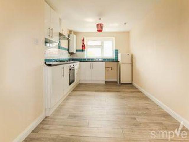 2 Bedrooms Flat for rent in Lilac Place, West Drayton, Middlesex UB7