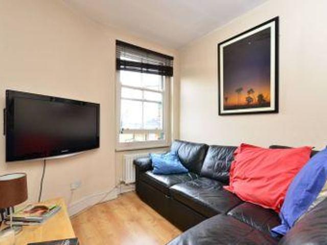 2 Bedrooms Flat for rent in Lillie Road, Fulham, London SW6