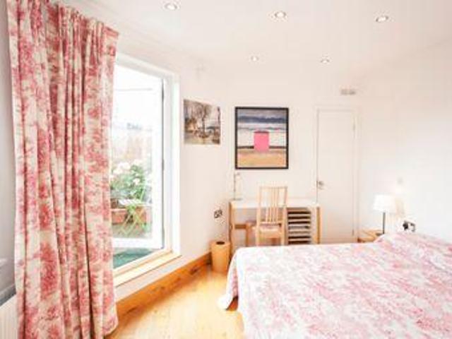 2 Bedrooms Flat for rent in Lillie Road, London SW6