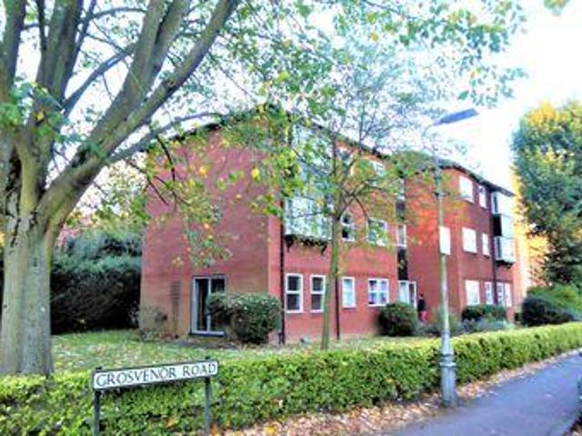 2 Bedrooms Flat for rent in Lime Tree Place, St.Albans AL1