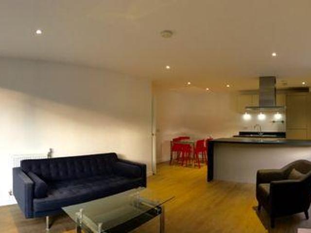 2 Bedrooms Flat for rent in Linfield St, London E14