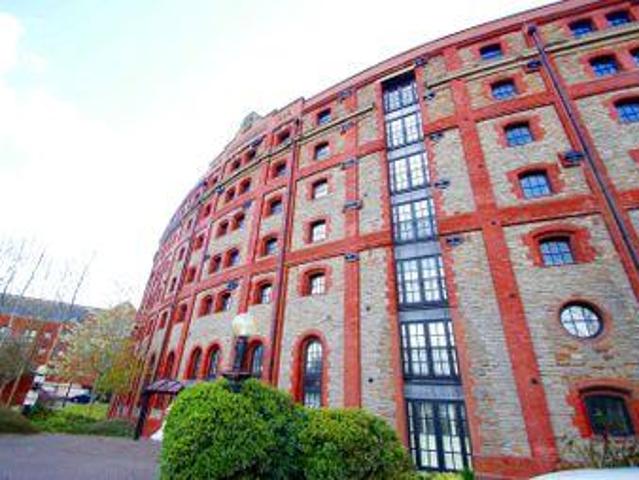 2 Bedrooms Flat for rent in Llansannor Drive, Cardiff CF10