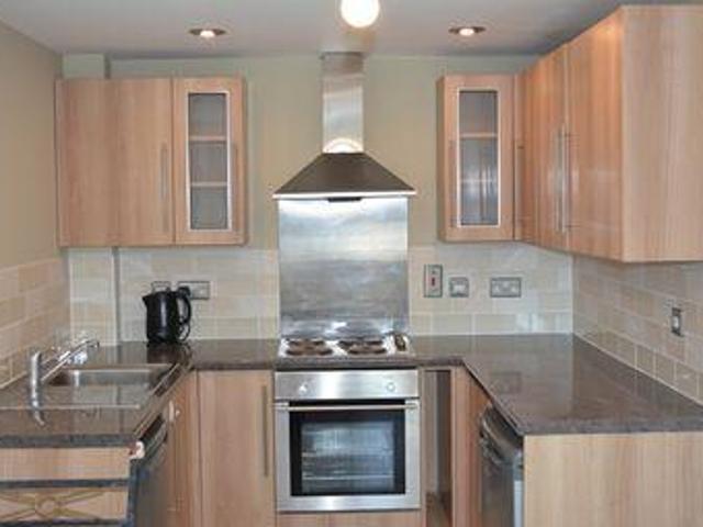 2 Bedrooms Flat for rent in Luxury 2 Bedroom Apartment, Walsingham Close, Bedford MK42