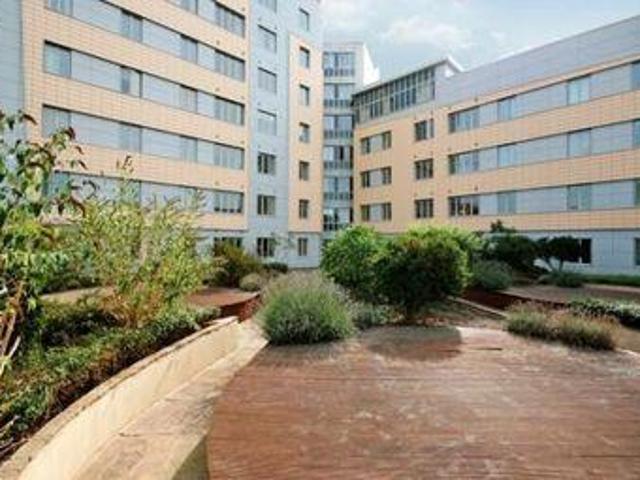 2 Bedrooms Flat for rent in Luminosity Court, Drayton Green Road W13