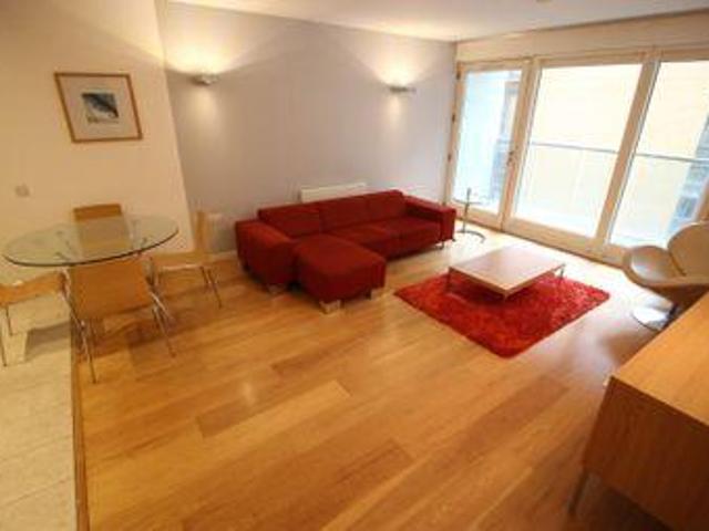 2 Bedrooms Flat for rent in Lumiere Building, 38 City Road East, Southern Gateway M15