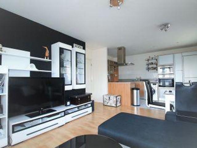 2 Bedrooms Flat for rent in Luscinia View, Napier Road, Reading RG1