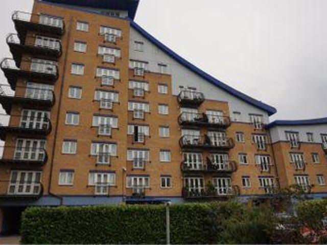 2 Bedrooms Flat for rent in Luscinia View, Reading RG1