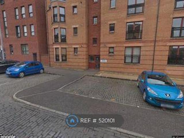 2 Bedrooms Flat for rent in Lymburn Street, Glasgow G3