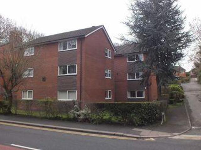 2 Bedrooms Flat for rent in Mottram Road, Hyde SK14