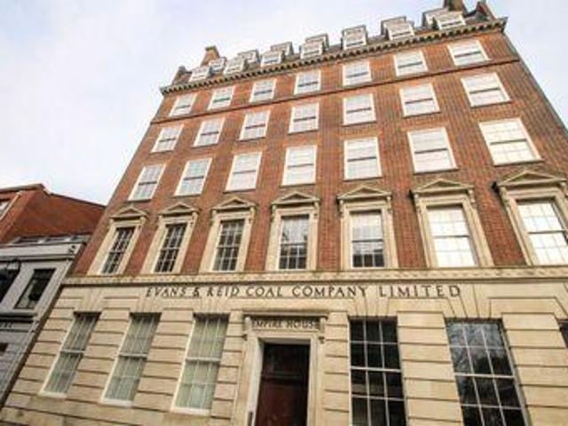 2 Bedrooms Flat for rent in Mount Stuart Square, Cardiff CF10