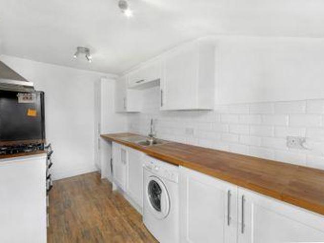 2 Bedrooms Flat for rent in Mount Pleasant Road, London SE13