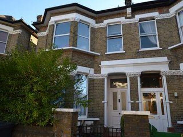2 Bedrooms Flat for rent in Mount Pleasant Road, London SE13