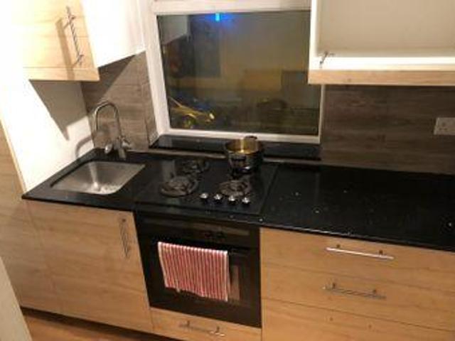 2 Bedrooms Flat for rent in Mount Pleasent Lane, London, Clapton E5