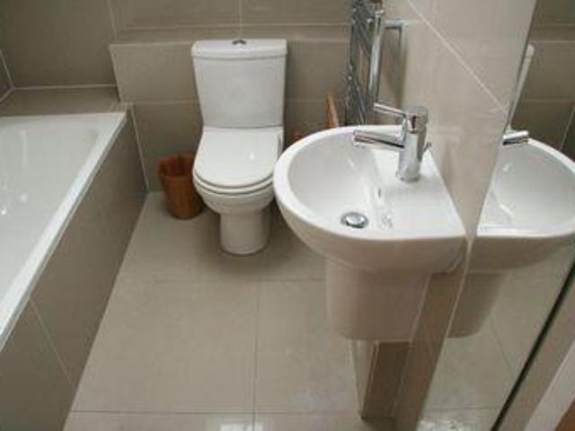 2 Bedrooms Flat for rent in Mount Road, London NW4