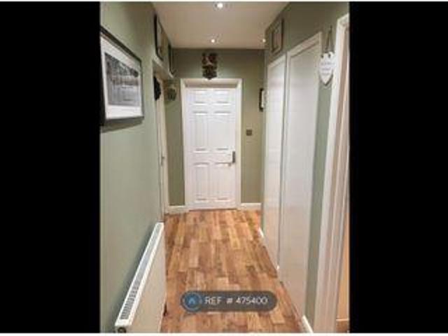 2 Bedrooms Flat for rent in Mount View, London SW16