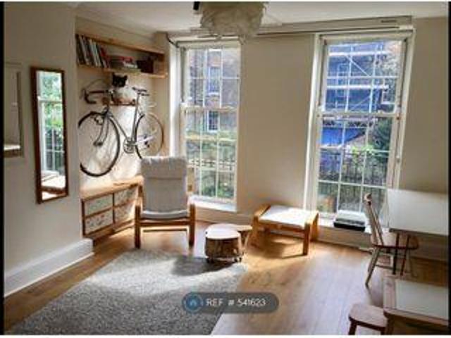 2 Bedrooms Flat for rent in Moffat House, London SE5
