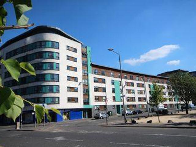 2 Bedrooms Flat for rent in Moir Street, Gallowgate, Glasgow G1