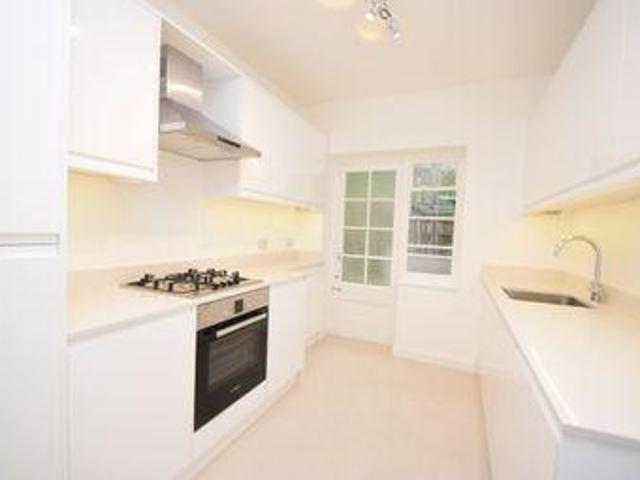 2 Bedrooms Flat for rent in Monarch Court, Lyttelton Road, London N2
