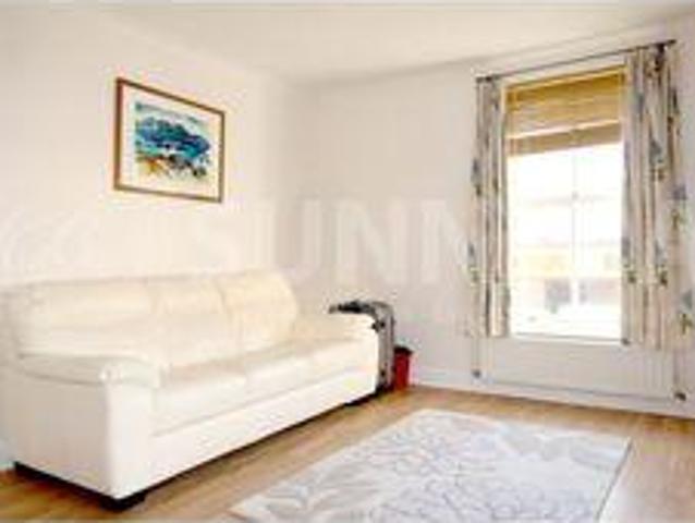 2 Bedrooms Flat for rent in Montague Road, Wimbledon SW19