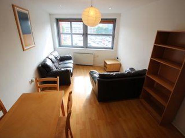 2 Bedrooms Flat for rent in Montana House, 136 Princess Street, Piccadilly M1