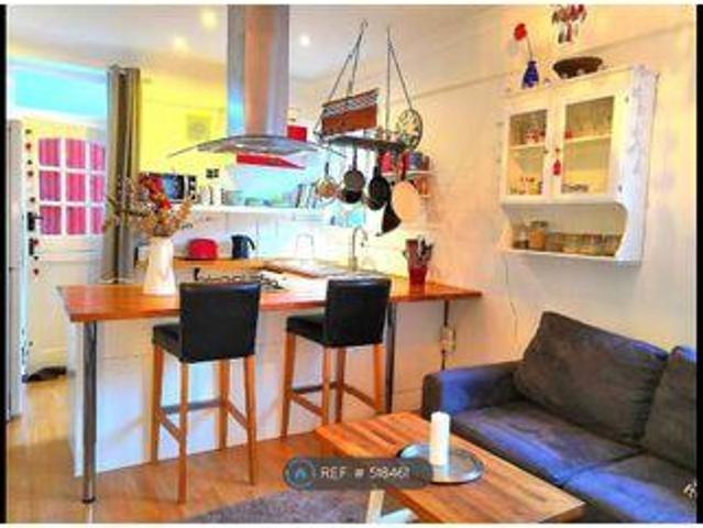 2 Bedrooms Flat for rent in Montem Rd, London SE23