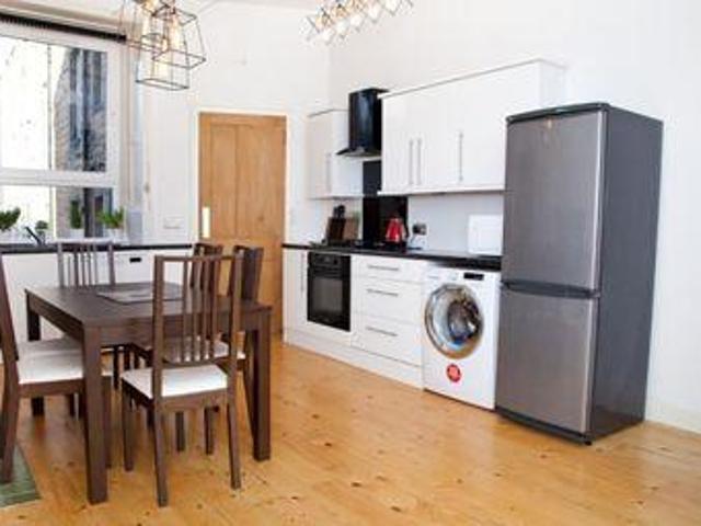 2 Bedrooms Flat for rent in Montpelier, Edinburgh EH10
