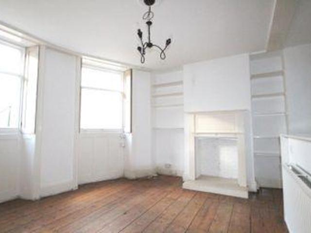 2 Bedrooms Flat for rent in Montpelier Place, Lower Ground Floor, Brighton BN1