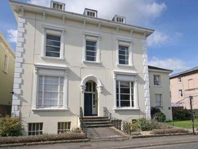 2 Bedrooms Flat for rent in Montpellier, Cheltenham, Gloucestershire GL50