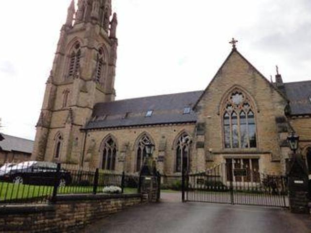 2 Bedrooms Flat for rent in Montpellier Mews, Waterpark Road, Salford M7