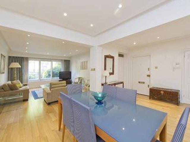 2 Bedrooms Flat for rent in Montrose Court, Princes Gate, South Kensington, London SW7