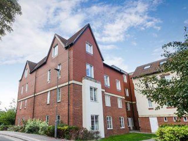 2 Bedrooms Flat for rent in Monument Close, York YO24