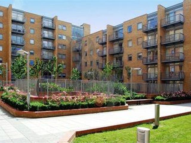 2 Bedrooms Flat for rent in Moore House, Cassilis Road, London E14