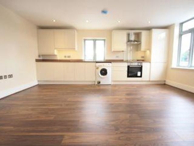 2 Bedrooms Flat for rent in Morden Road, South Wimbledon SW19