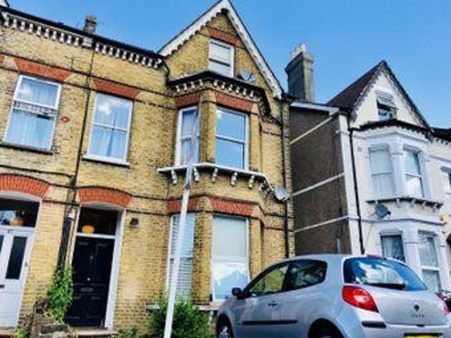 2 Bedrooms Flat for rent in Morland Road, Addiscombe, Croydon CR0