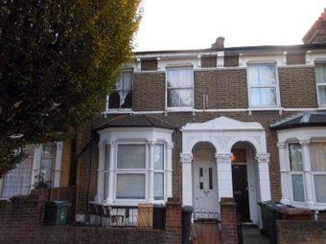 2 Bedrooms Flat for rent in Morley Road, Leyton, London E10