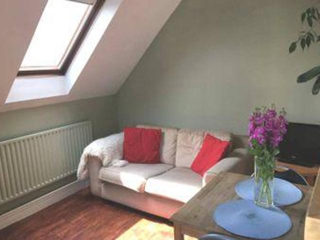 2 Bedrooms Flat for rent in Mornington Avenue, London W14