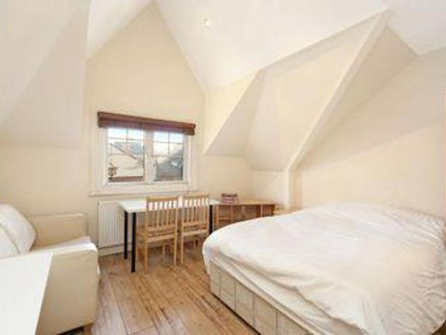 2 Bedrooms Flat for rent in Mornington Avenue, London W14