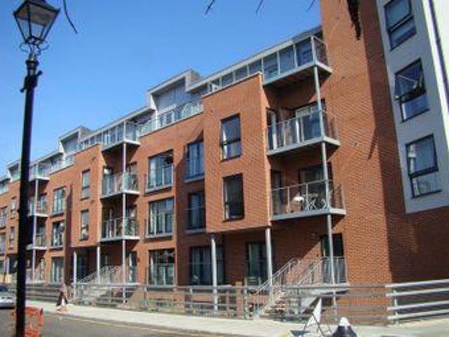 2 Bedrooms Flat for rent in Mostyn Grove, London E3