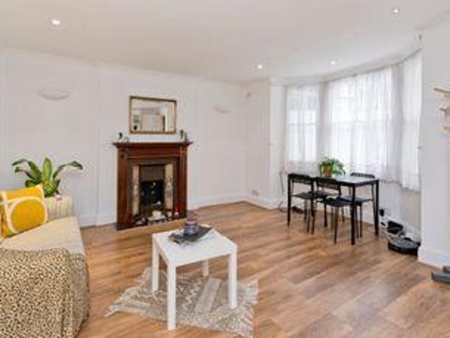 2 Bedrooms Flat for rent in Matheson Road, West Kensington, London W14