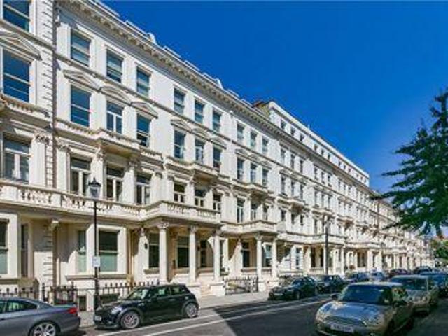 2 Bedrooms Flat for rent in Matiere Place, Earls Court Square, London SW5