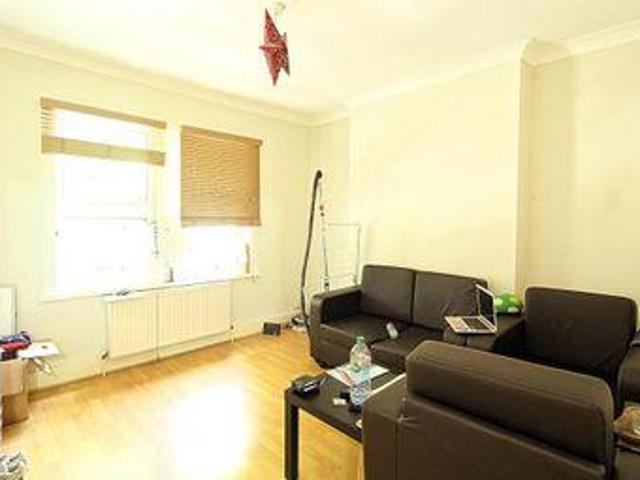 2 Bedrooms Flat for rent in Maude Terrace, London E17