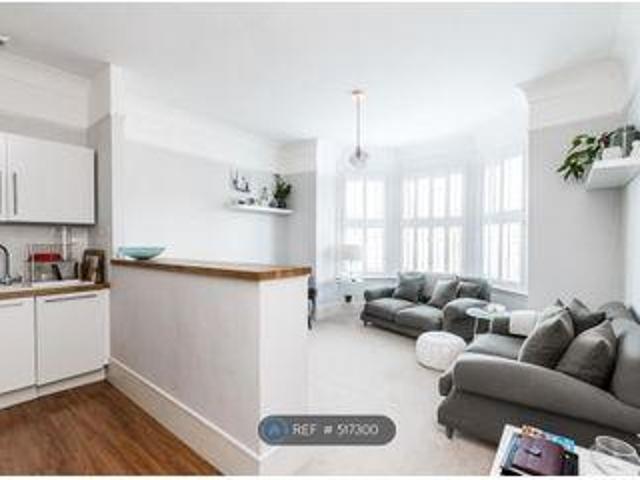 2 Bedrooms Flat for rent in Mayow Road, Lewisham, London SE26
