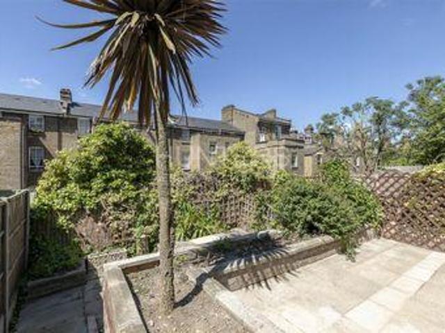 2 Bedrooms Flat for rent in Mazenod Avenue, London NW6