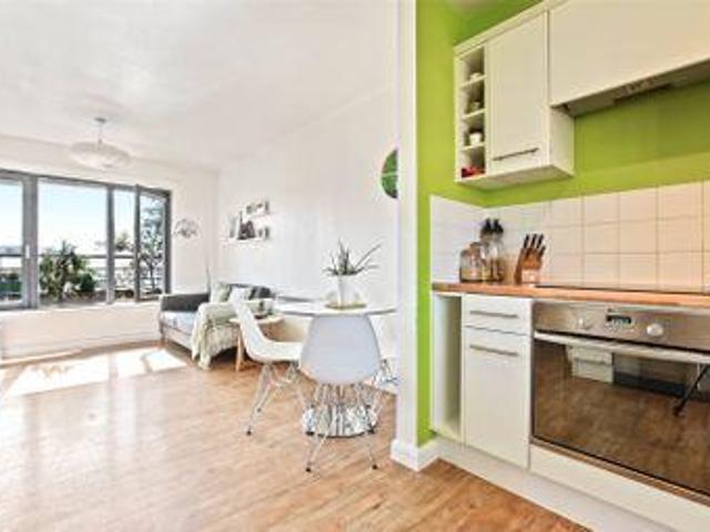 2 Bedrooms Flat for rent in Mackintosh Lane, London E9