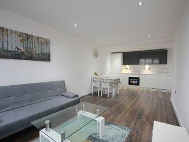 2 Bedrooms Flat for rent in Madison House, Wrentham Street, Birmingham B5