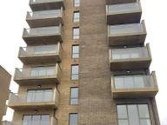 2 Bedrooms Flat for rent in Magellan Boulevard, London E16