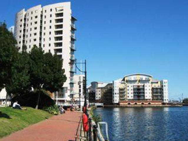 2 Bedrooms Flat for rent in Maia, Celestia, Falcon Drive, Cardiff Bay CF10