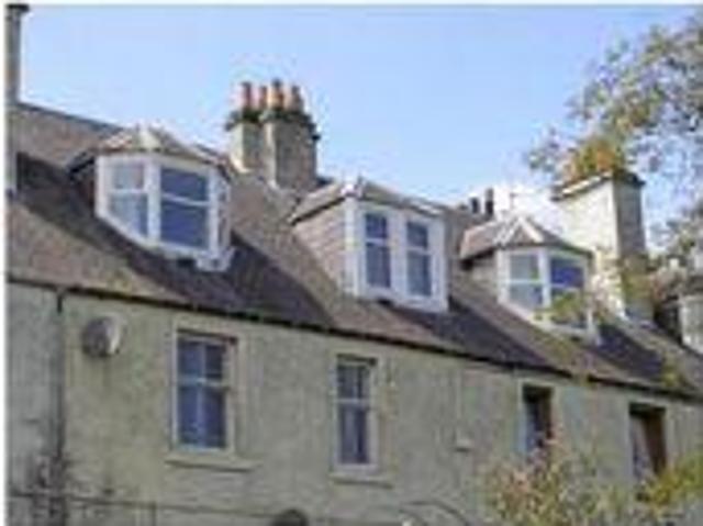 2 Bedrooms Flat for rent in Main Street, Guardbridge, St. Andrews KY16
